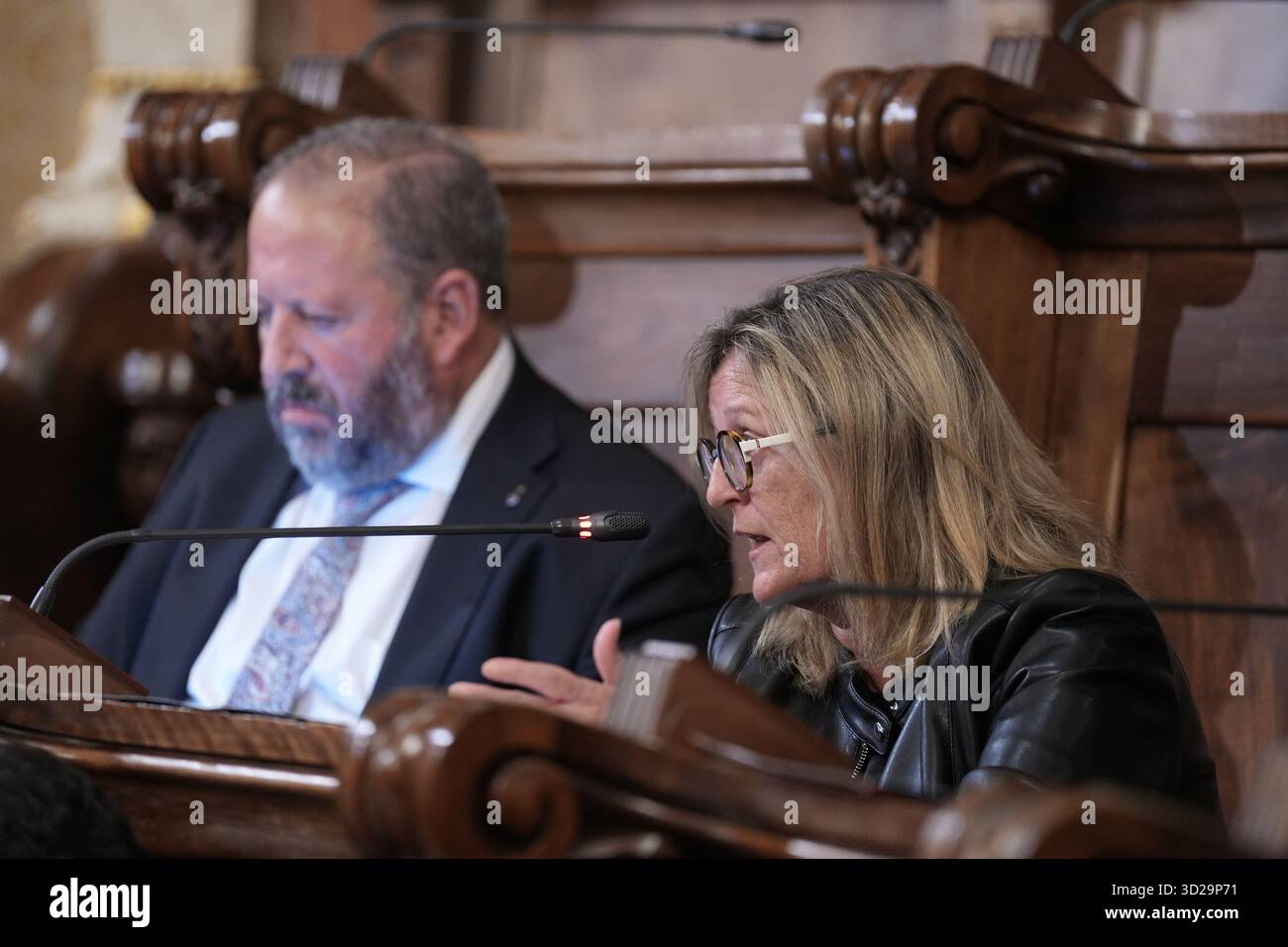 Vox councilman, Liberto Sendero, and PP councilwoman, Sonia Devesa ...