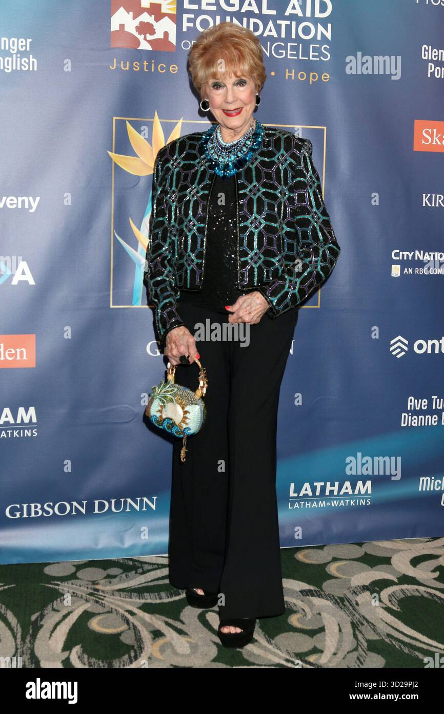 LOS ANGELES - OCT 29: Karen Sharpe Kramer at the 27th Annual Access To ...