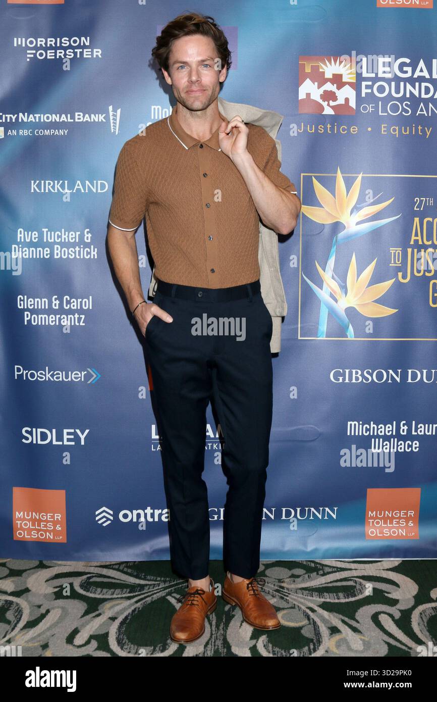 LOS ANGELES - OCT 29: Lachlan Buchanan at the 27th Annual Access To ...
