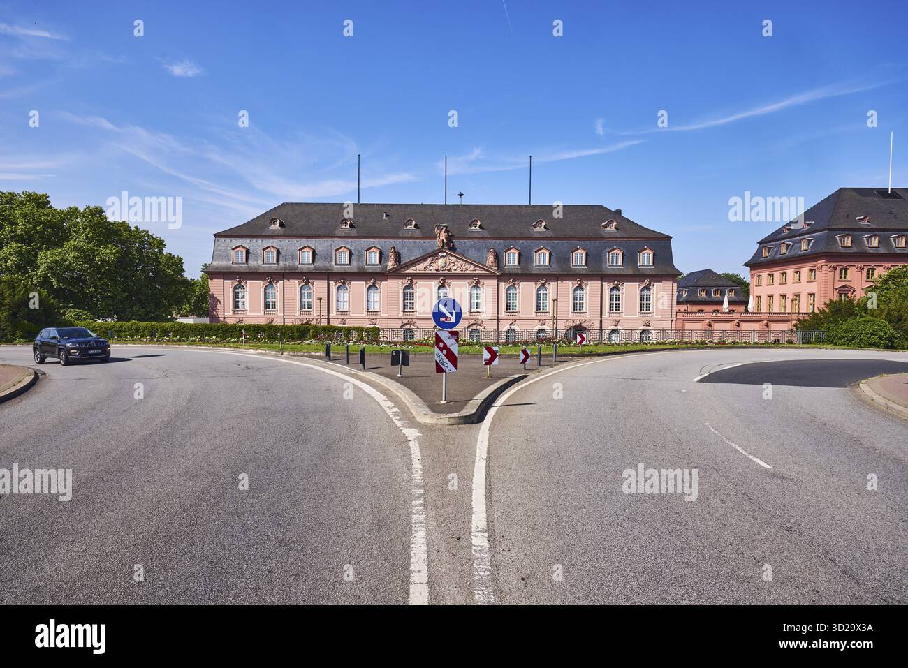 New Armoury, State Chancellery, Baroque style, trees, lawn, road, lanes ...