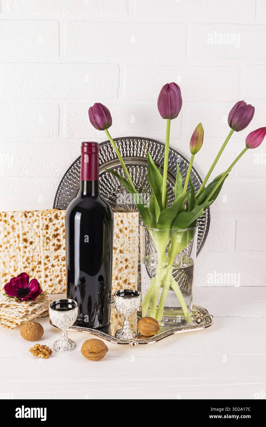 Beautiful shot wine bottle hi-res stock photography and images - Alamy