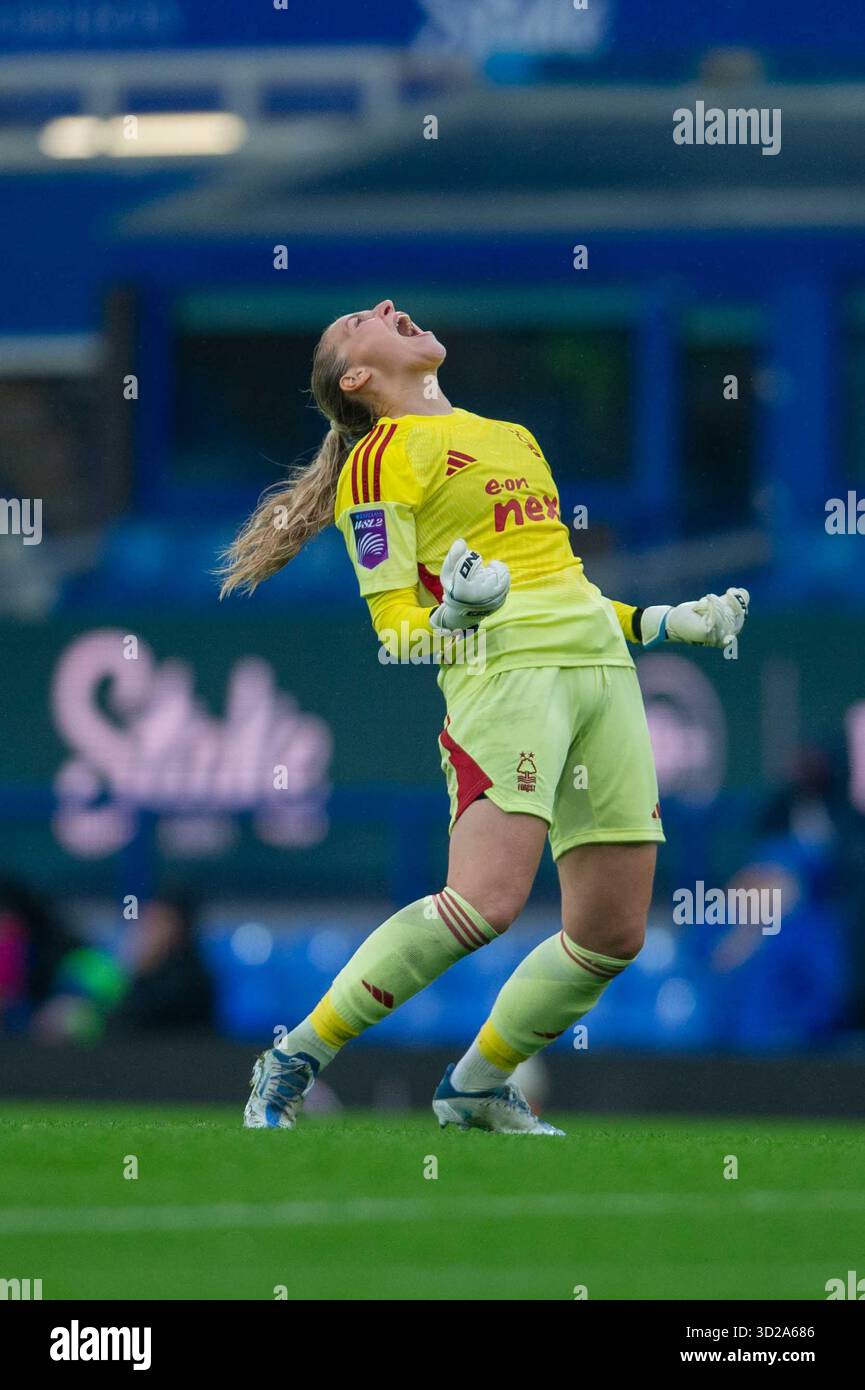 Goodison Park emily Batty (Nottingham Forest number 1) celebrating her ...