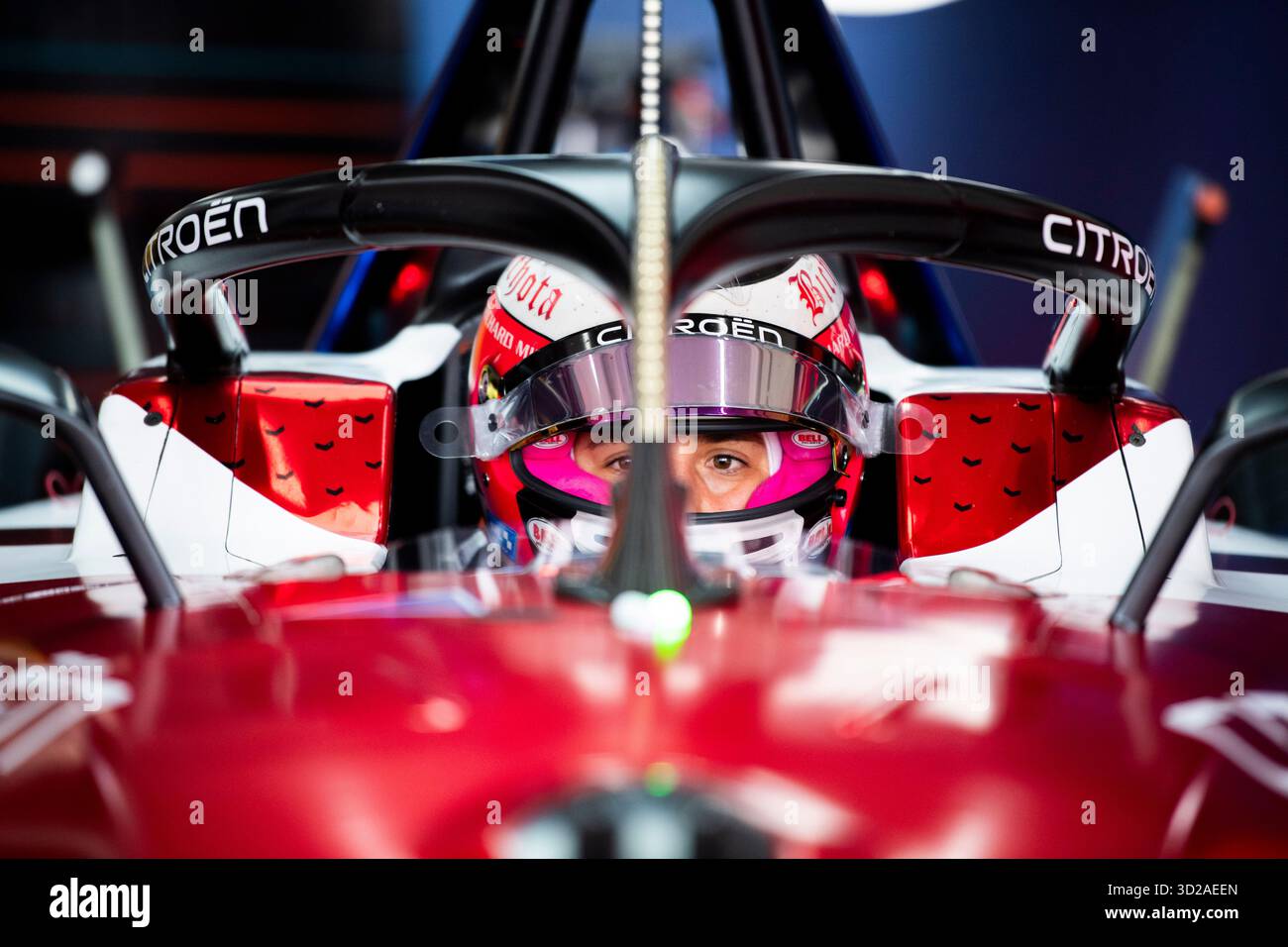 Cheste, Espagne. 31st Oct, 2025. CALDERON Tatiana (col), Citroën Racing ...