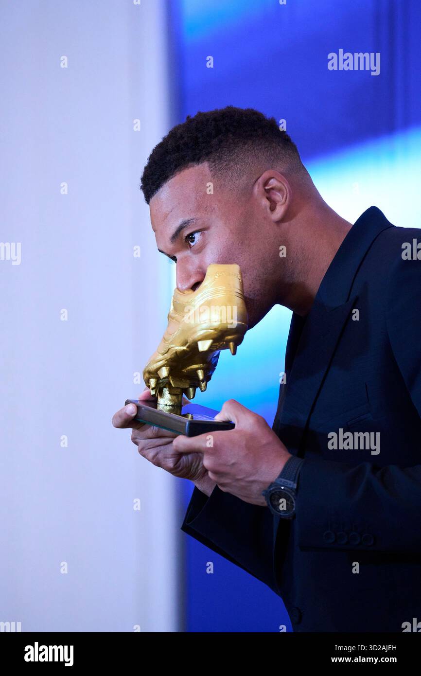 Madrid. Spain. 20251031, Kylian Mbappe attends the ceremony of delivery ...