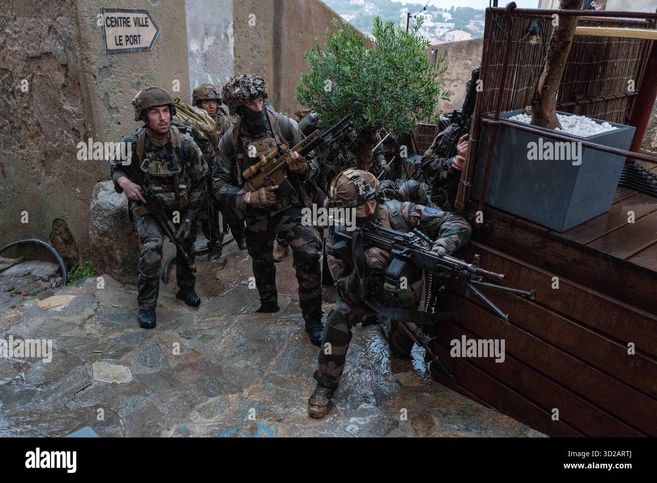 Legionnaires of the French 2nd REP, Regiment Foreigner paratroopers ...