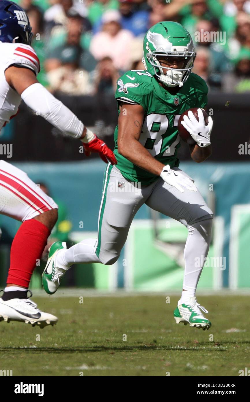 Philadelphia Eagles wide receiver Xavier Gipson (87) runs with the ball ...