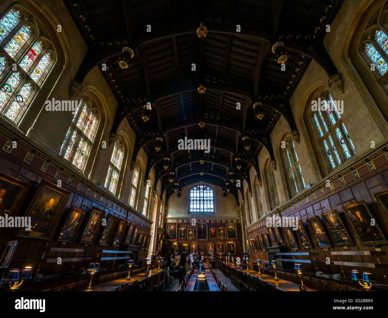 Tourists in Great Hall, Christ Church College, University of Oxford ...