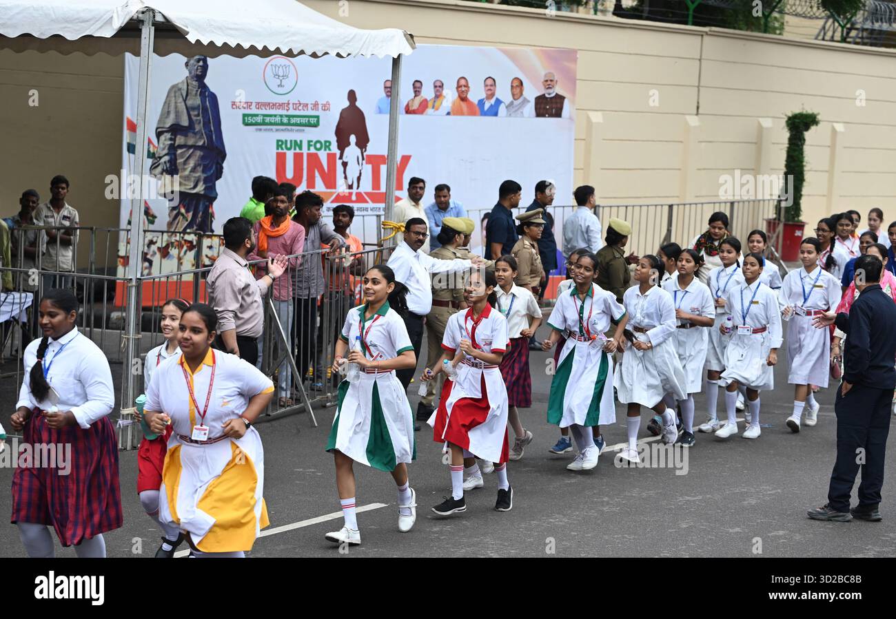 LUCKNOW, INDIA - OCTOBER 31: School students participate in 'Run For Unity' program flagged off ...