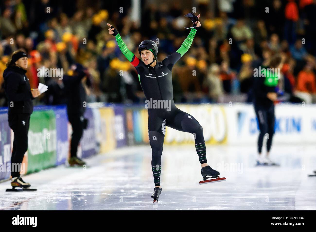 HEERENVEEN - Marcel Bosker reacts after the men's 5,000 meters during ...