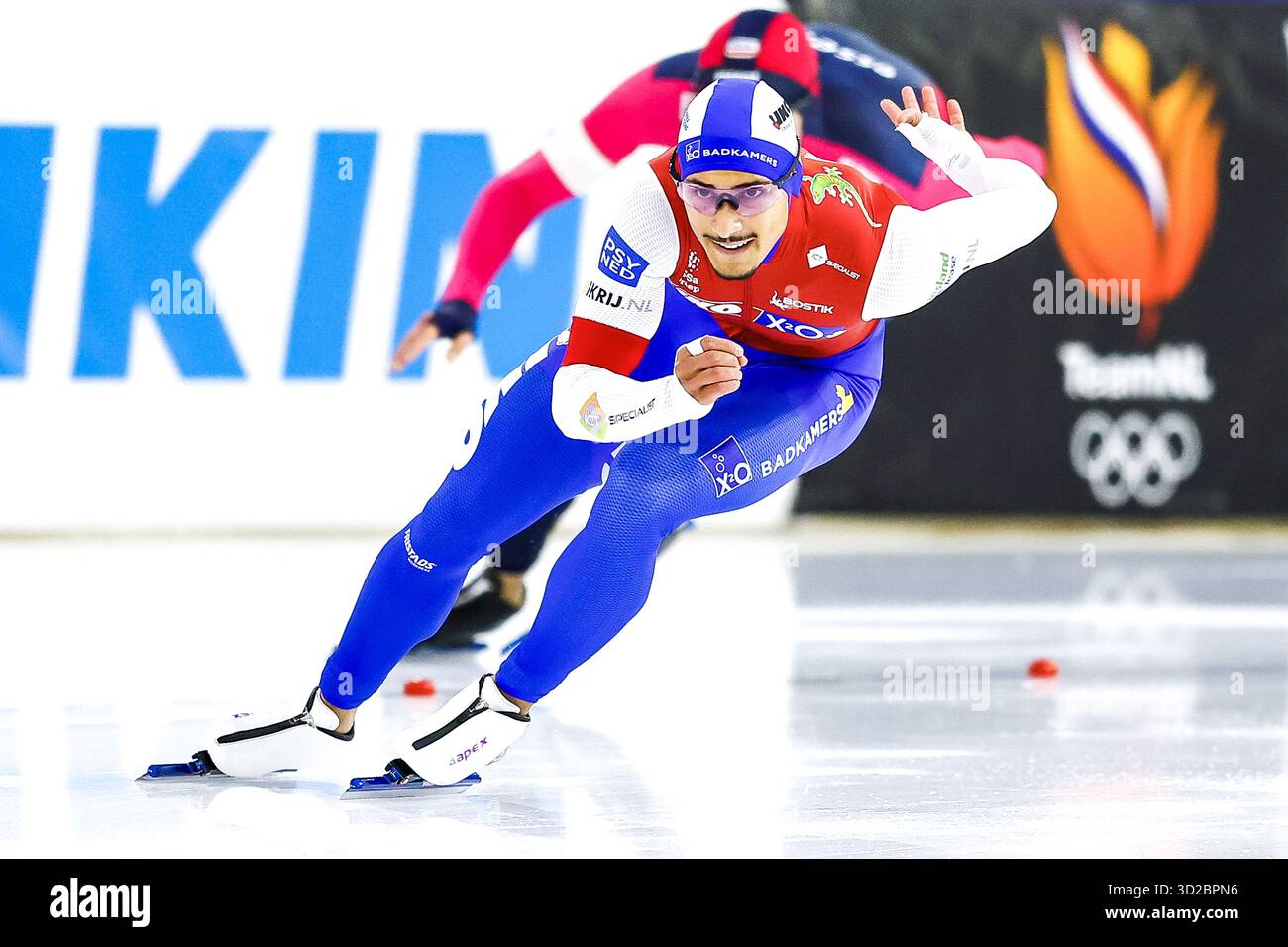 HEERENVEEN - Sebas Diniz in action in the men's 500 meters during the ...