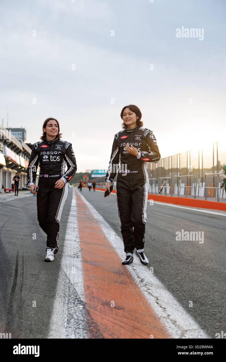 Valencia, Spain. 31st Oct 2025. Jamie Chadwick & Juju Noda of Jaguar ...