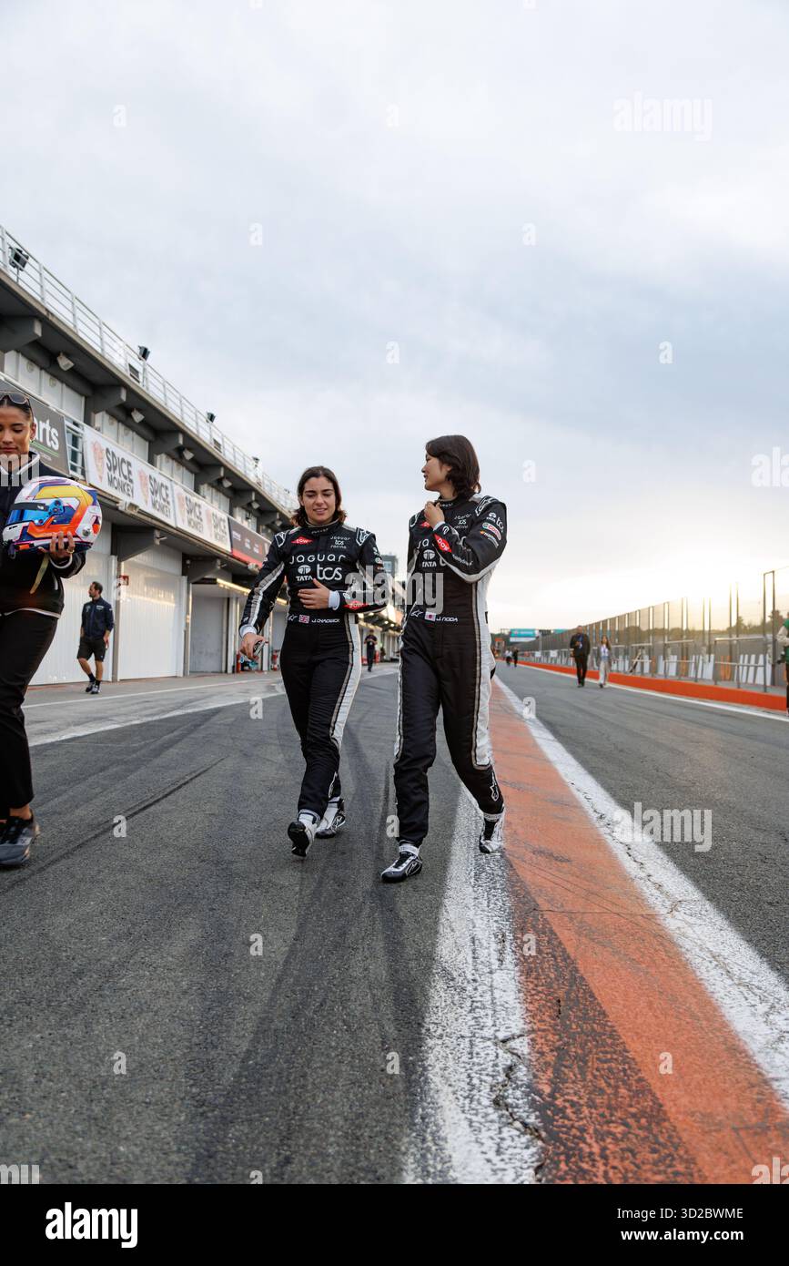 Valencia, Spain. 31st Oct 2025. Jamie Chadwick & Juju Noda of Jaguar ...