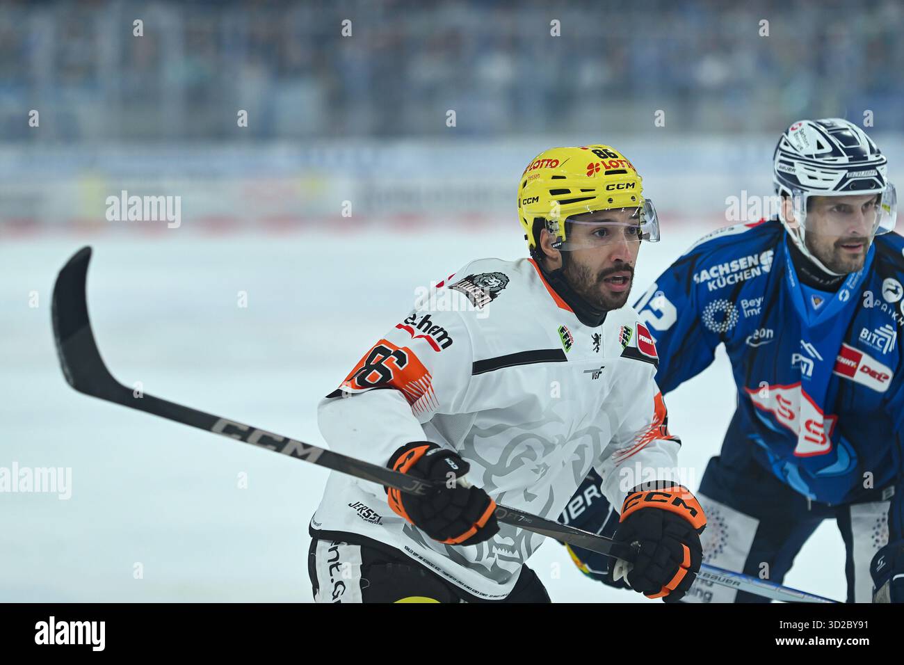 Cameron Brace (Loewen Frankfurt, #86) Dresdner Eisloewen vs. Loewen ...