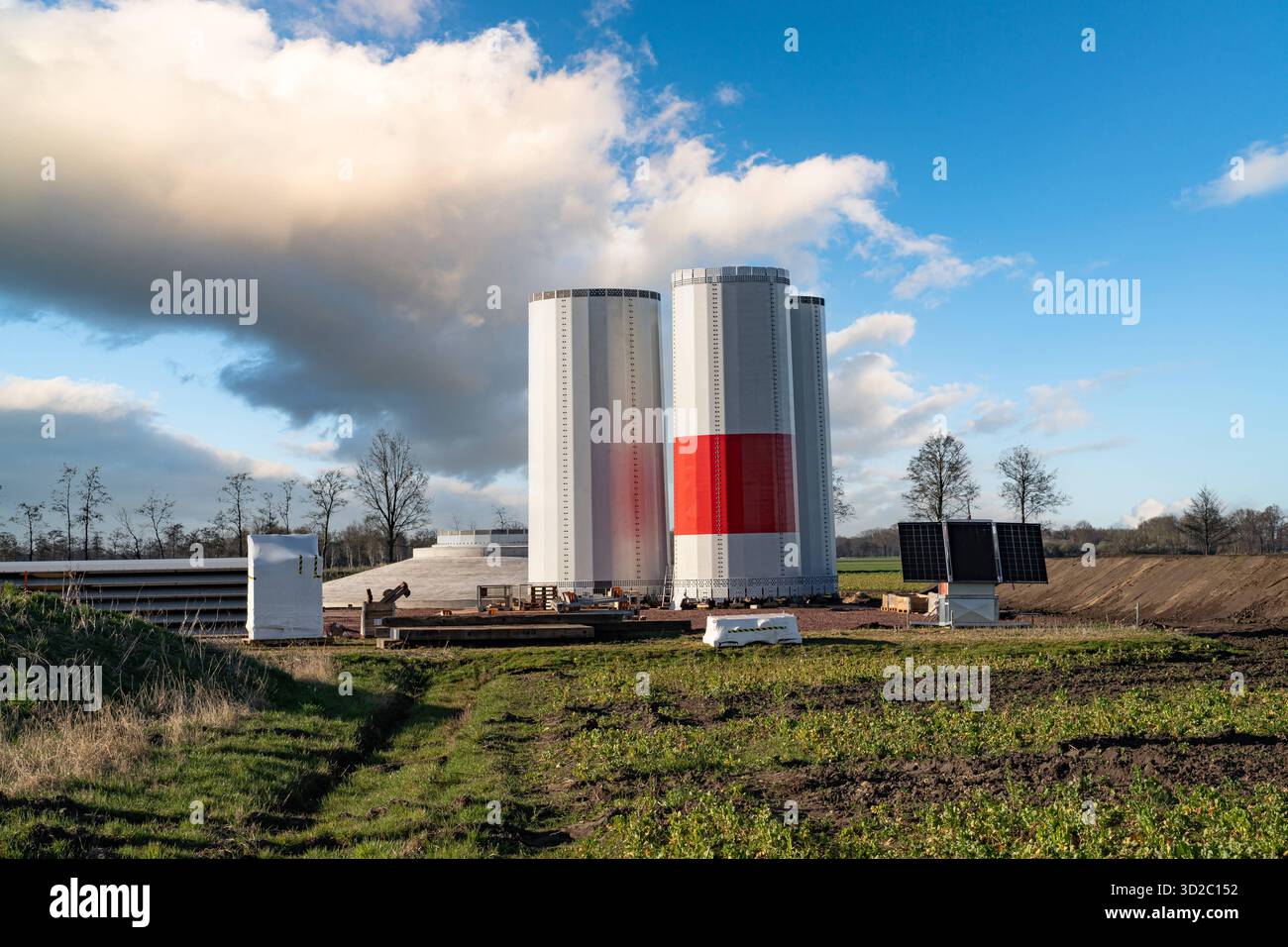 Windkraft - Repowering, Fundament und Bauelemente einer Windkraftanlage ...