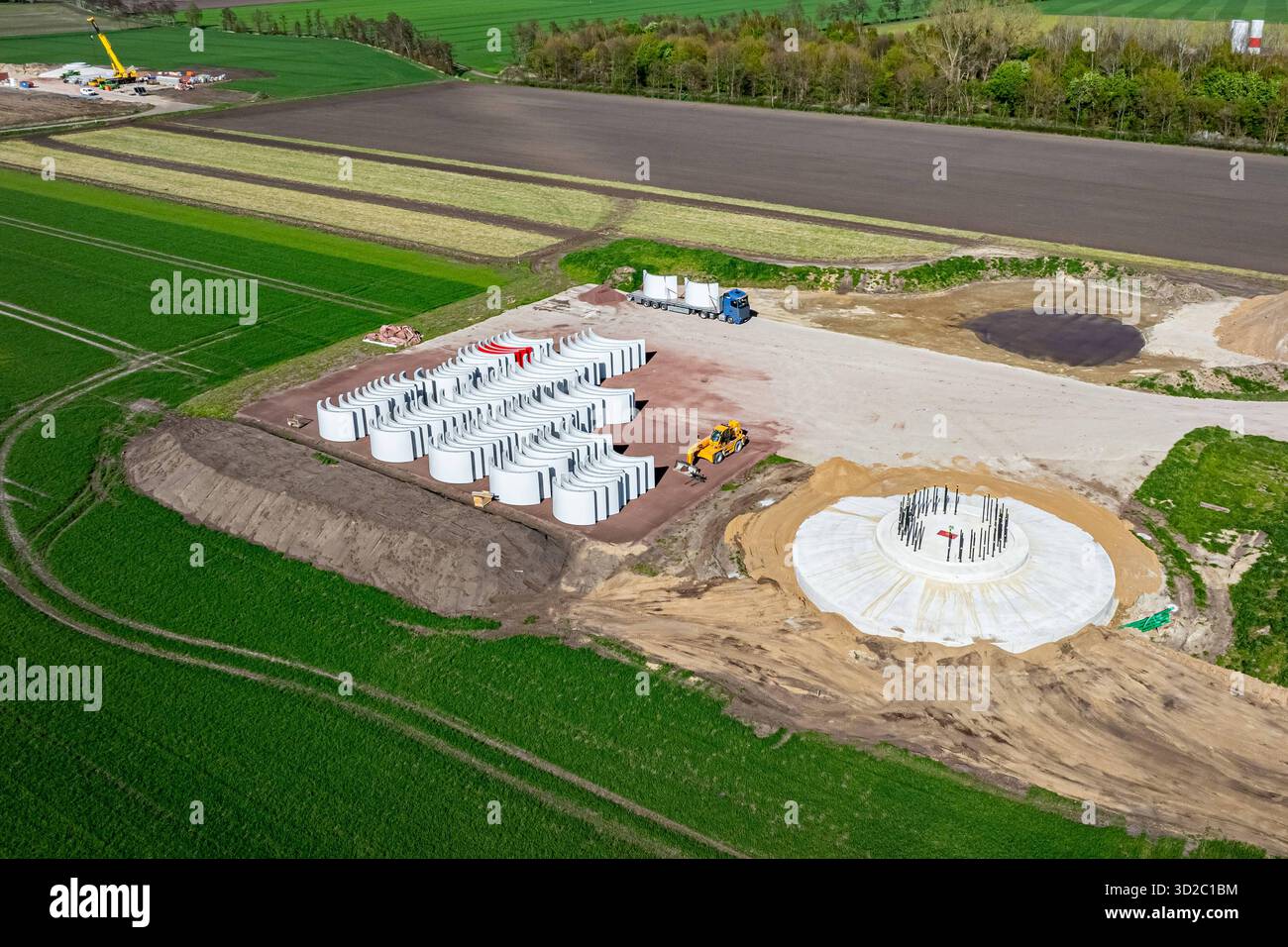 Windkraft - Repowering, Fundament und Aufbau einer Windkraftanlage ...