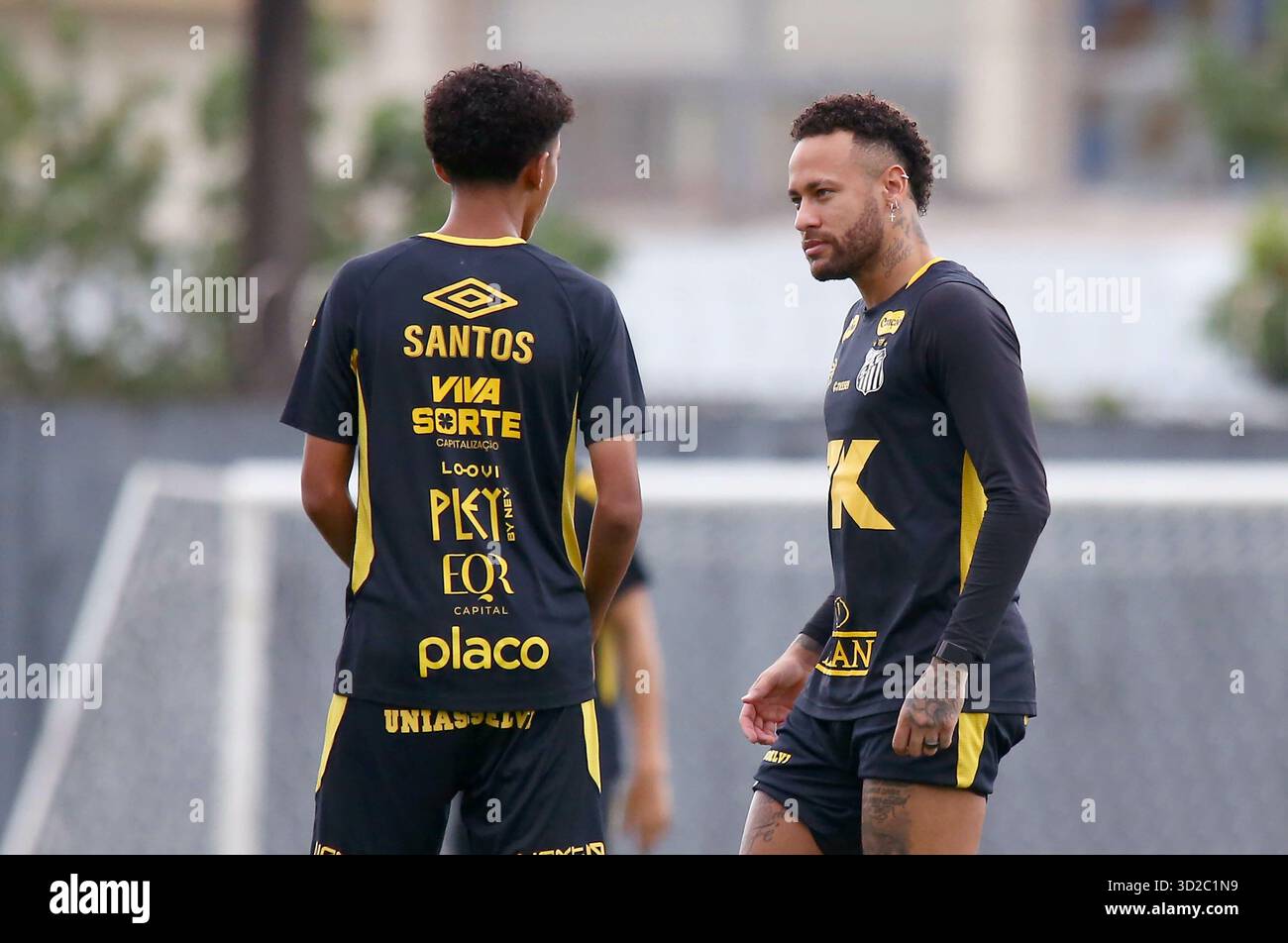 SP - SANTOS - 10/31/2025 - SANTOS, TRAINING - Neymar and Robinho Jr ...