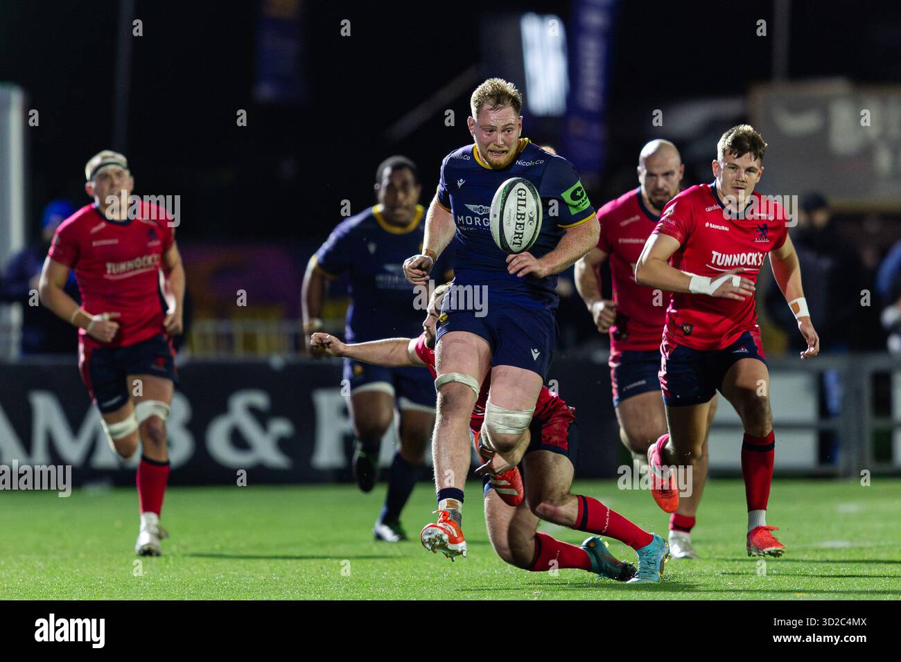 Worcester, England, UK, 31 October 2025. Hallam Chapman of Worcester ...