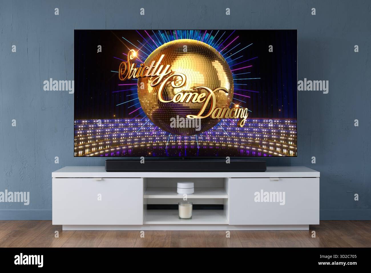 Strictly come dancing logo hi-res stock photography and images - Alamy