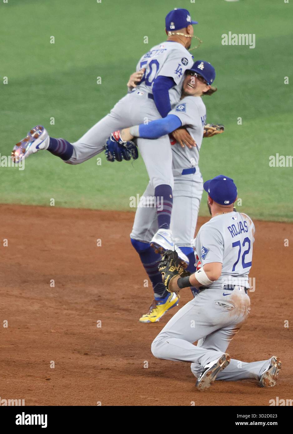 Los Angeles Dodgers shortstop Mookie Betts (50) celebrates with left ...
