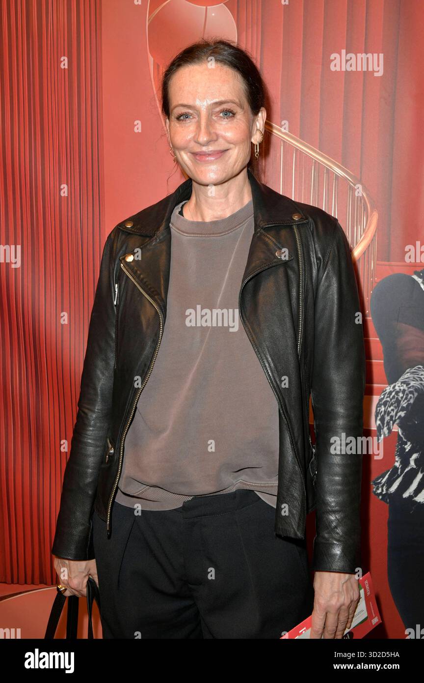 Nicola Ransom bei der Premiere des Theaterstücks Carmen darf nicht ...