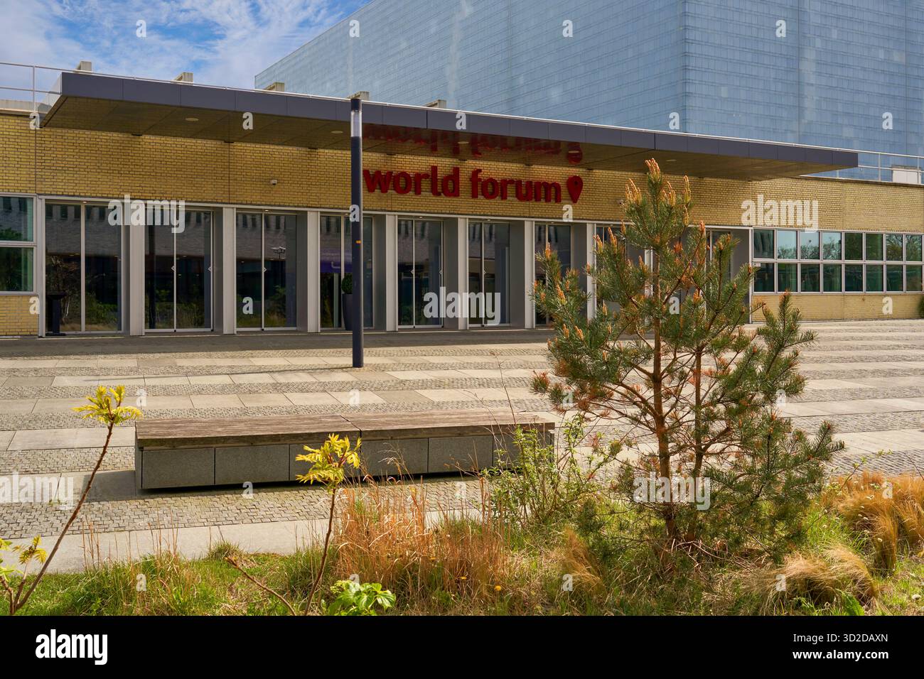 World forum the hague hi-res stock photography and images - Alamy
