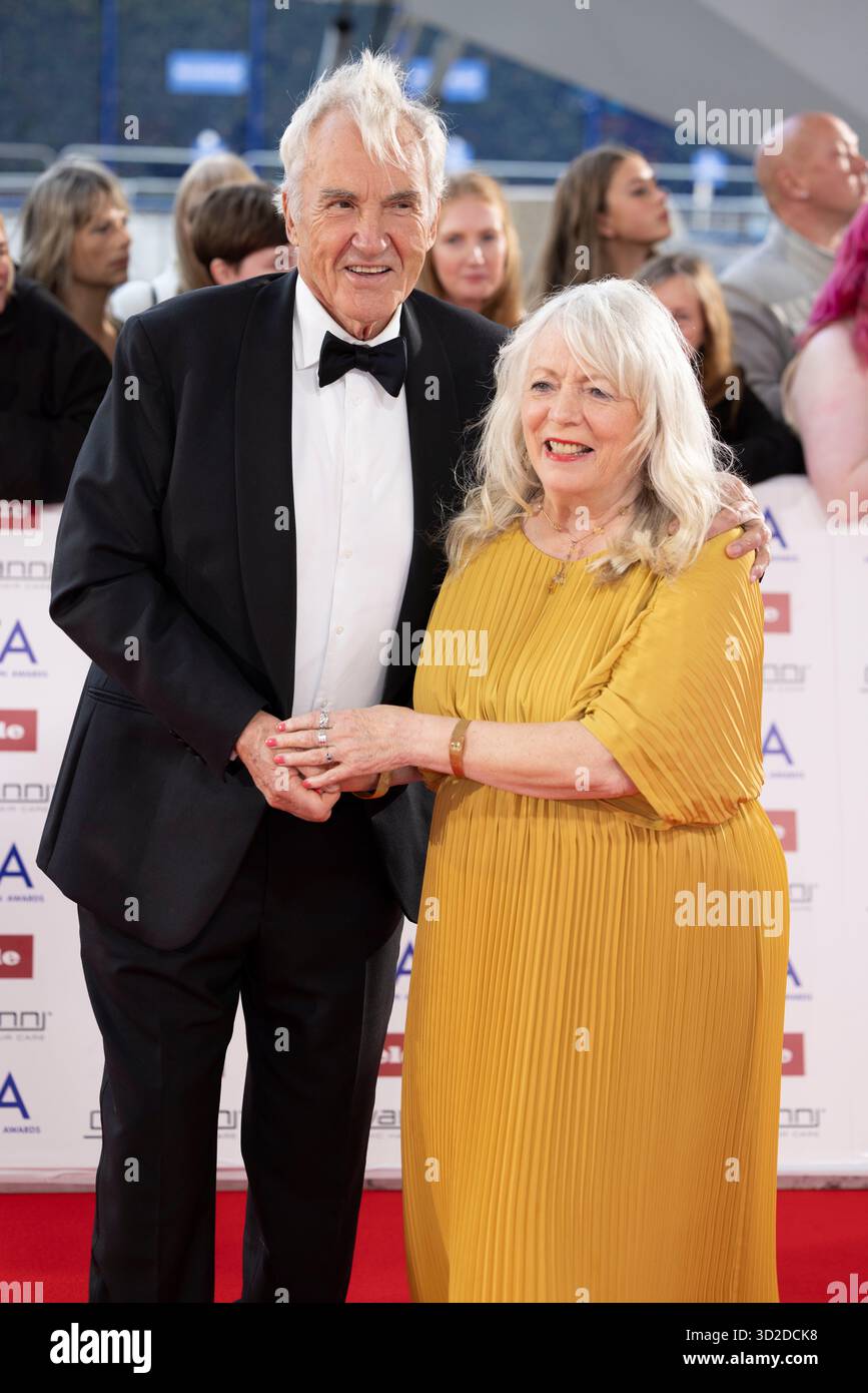 Alison steadman and larry lamb hi-res stock photography and images - Alamy