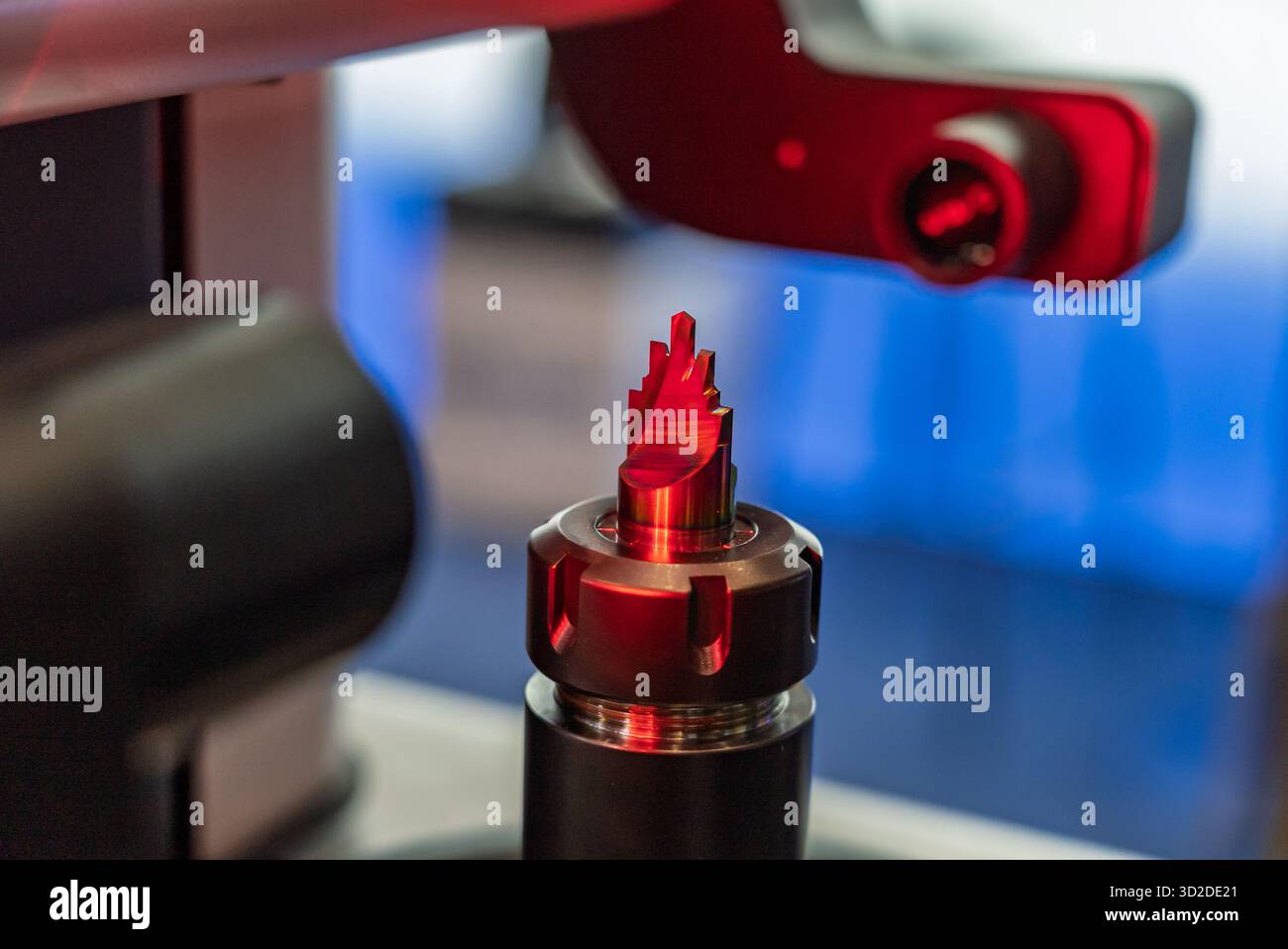 Laser CNC tool measurement machine accurately measuring the length and ...