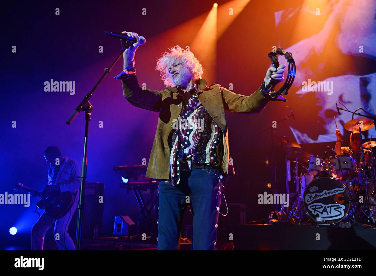LONDON, ENGLAND - OCTOBER 31: Bob Geldof of ‘The Boomtown Rats ...
