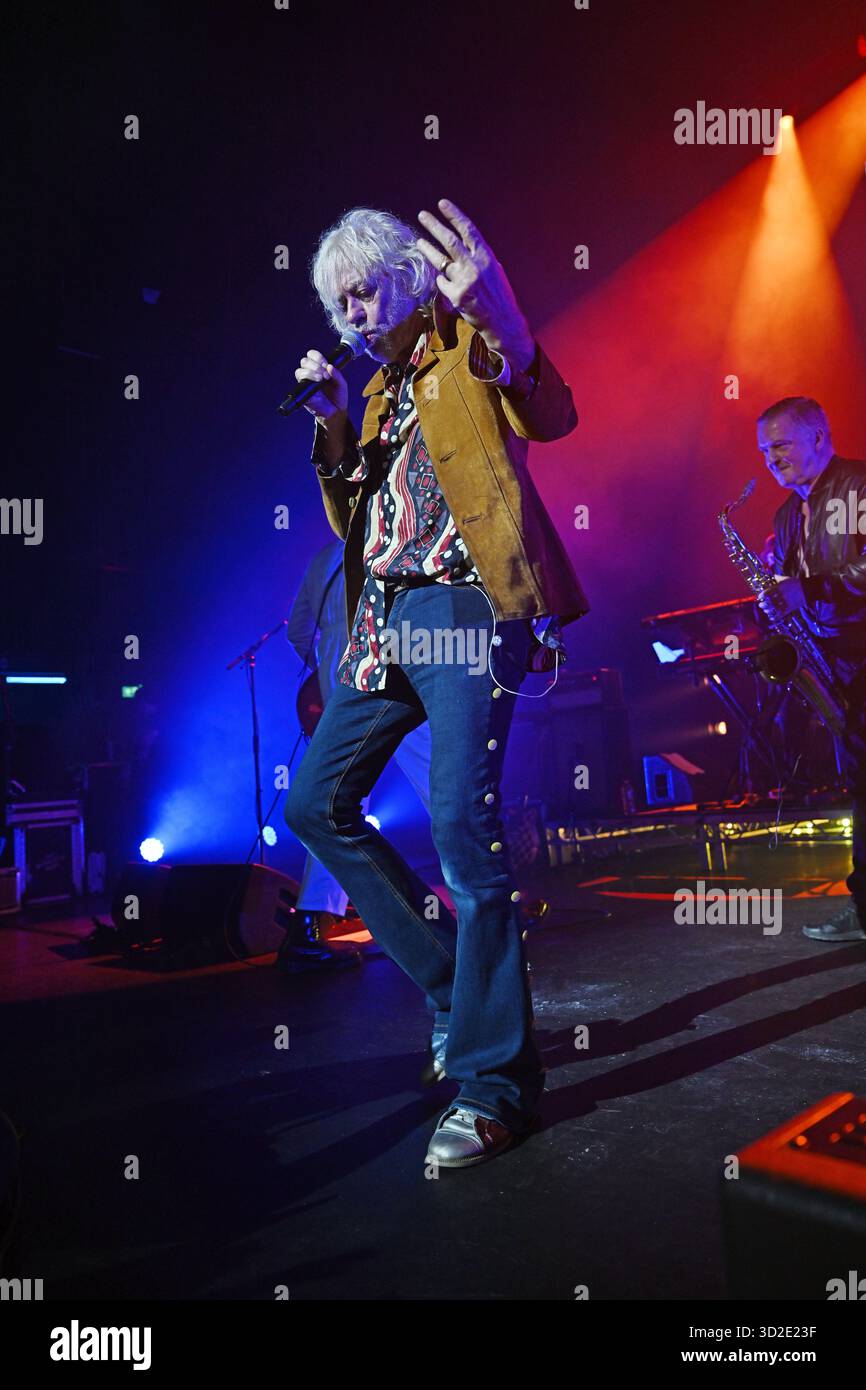 LONDON, ENGLAND - OCTOBER 31: Bob Geldof of ‘The Boomtown Rats ...