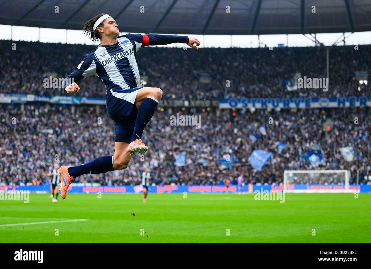 01 November 2025, Berlin: Soccer: Bundesliga 2, Hertha BSC - SG Dynamo ...