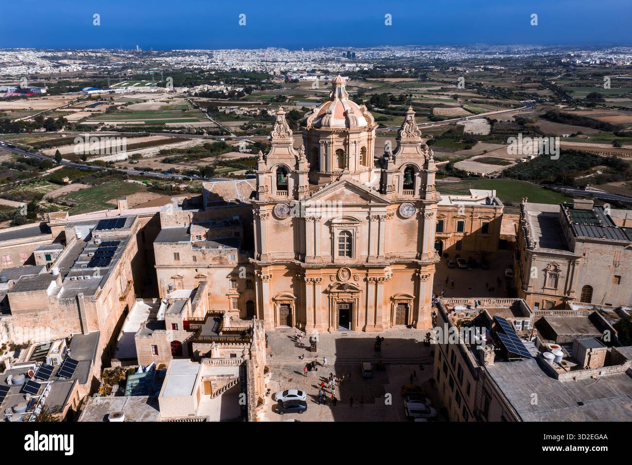 Aerial view of Mdina, Malta with St. Paul's Cathedral at center Stock ...