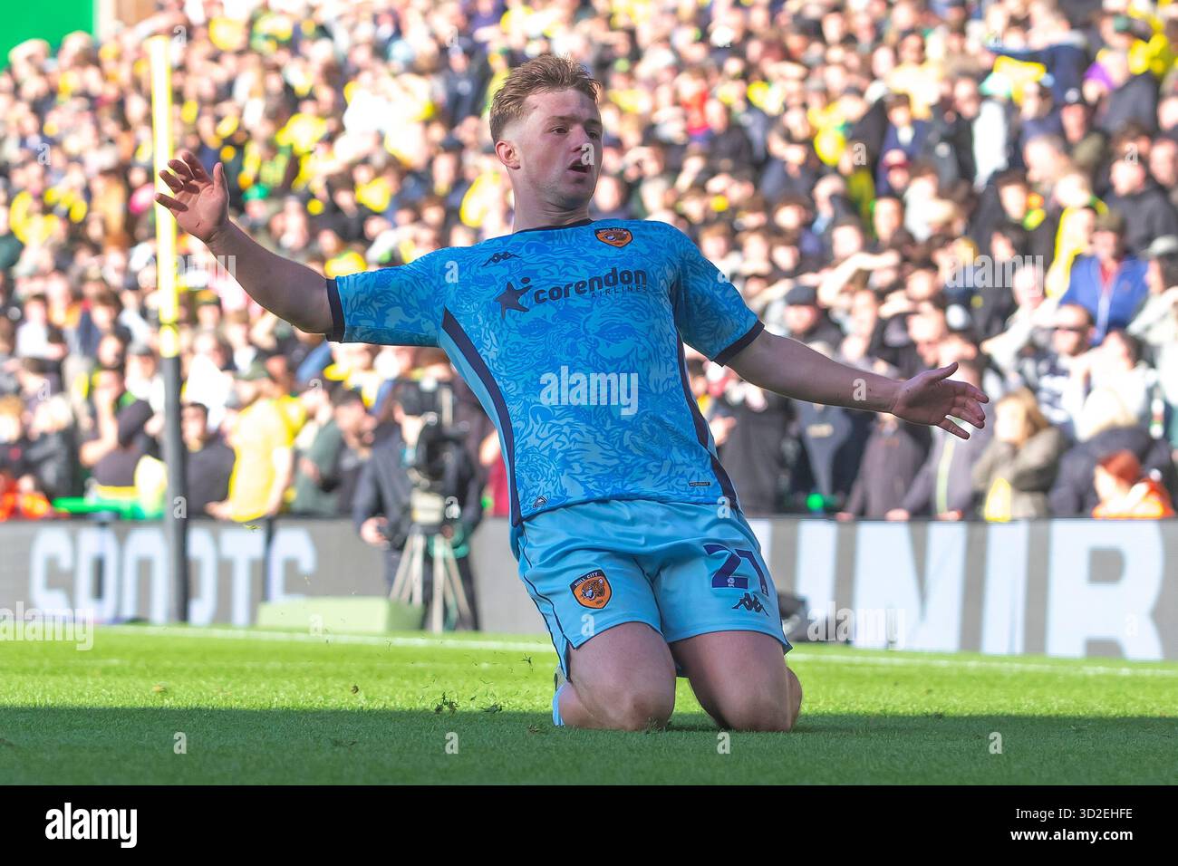 Joe Gelhardt of Hull City celebrates scoring his team's first goal ...