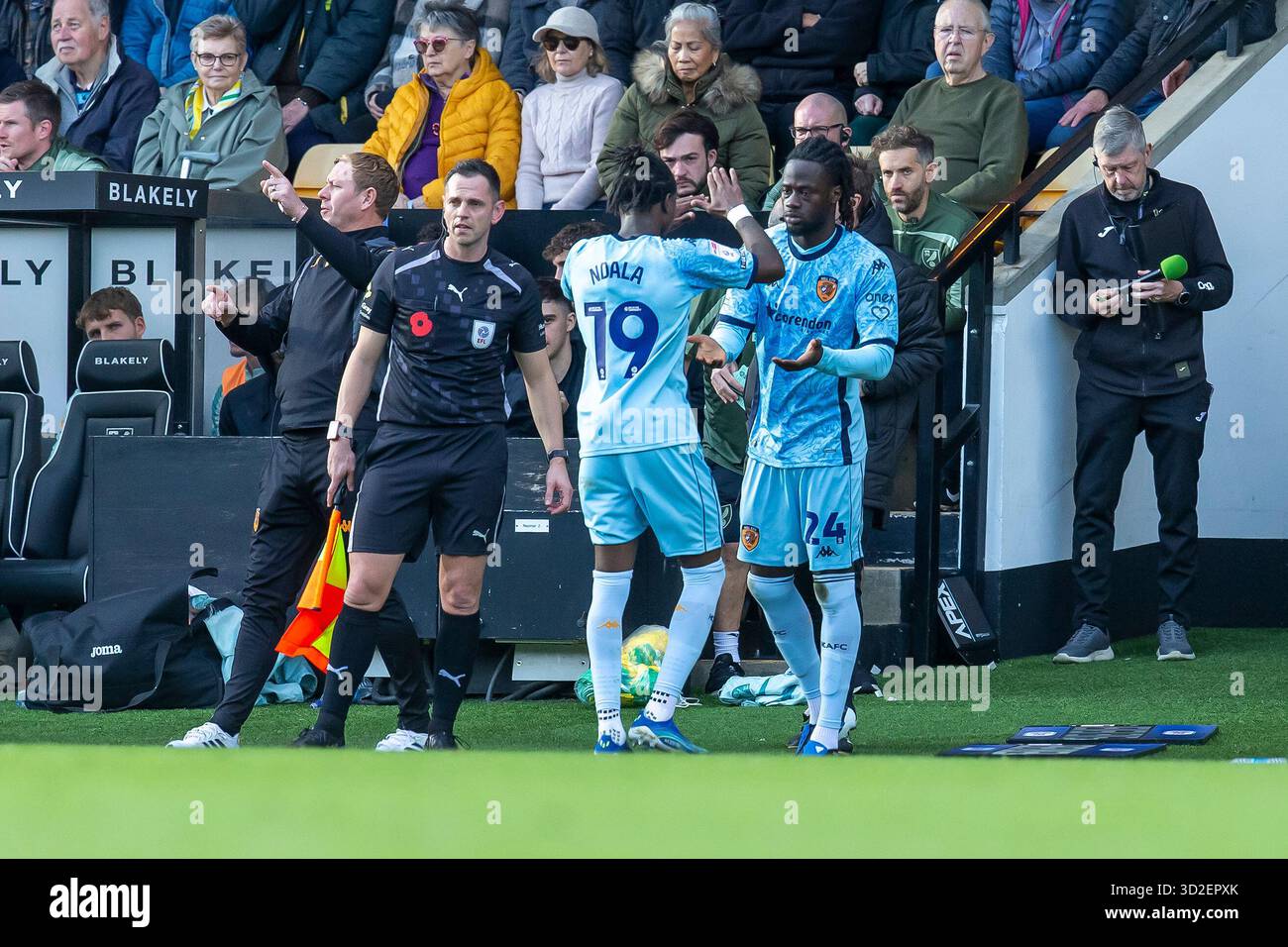 Darko Gyabi of Hull City comes on as a substitute for Joel Ndala of ...