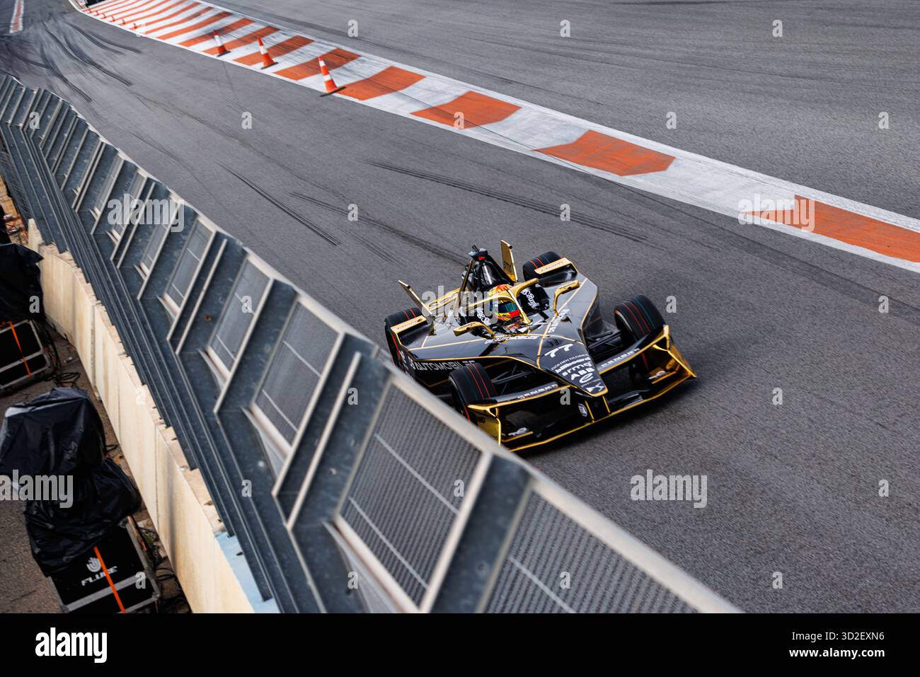 Valencia, Spain. 31st Oct 2025. Jessica Edgar of DS Penske Formula E ...