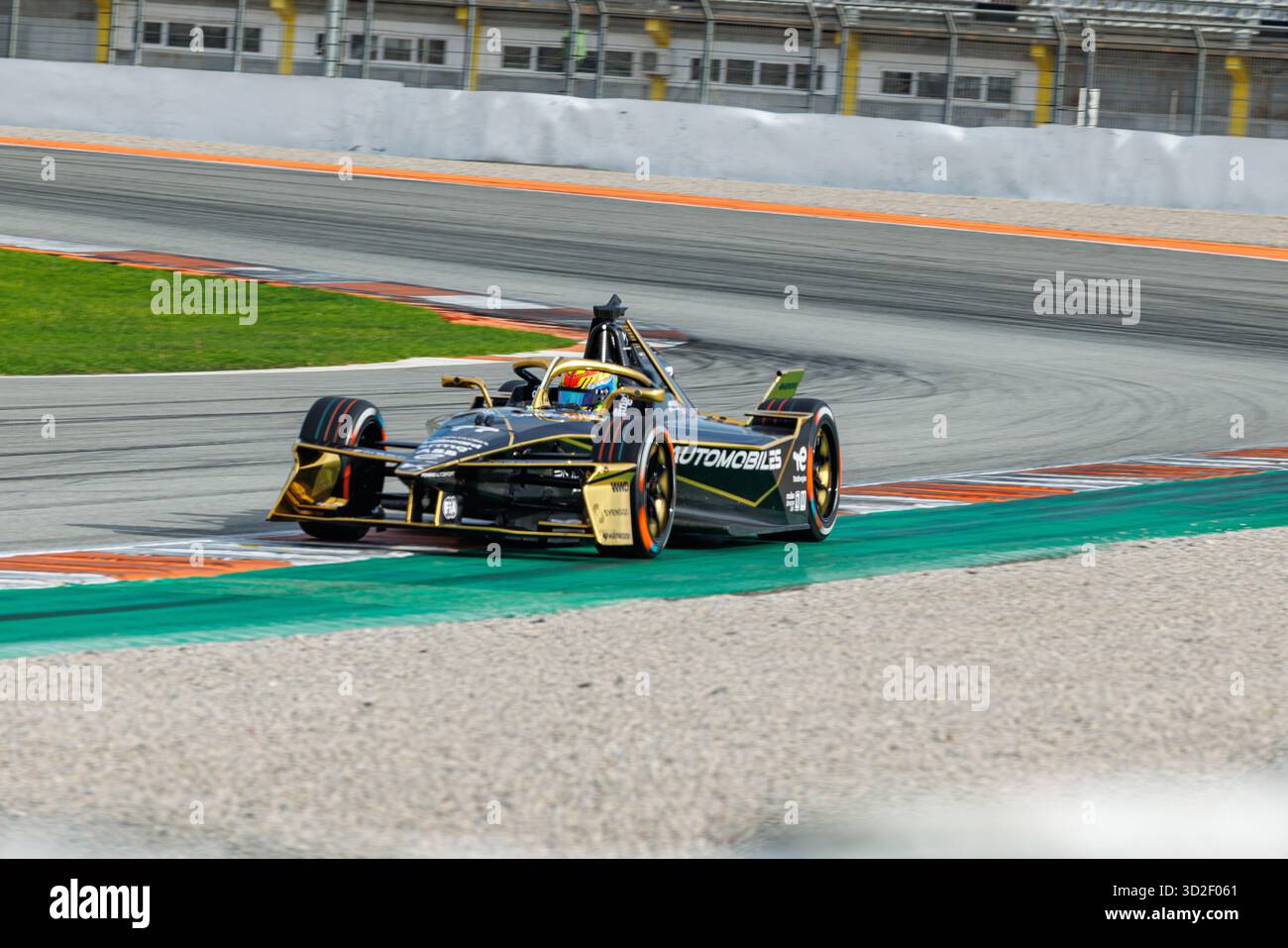 Valencia, Spain. 31st Oct 2025. Jessica Edgar of DS Penske Formula E ...