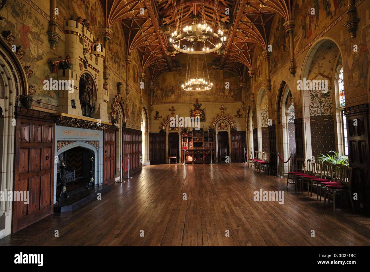 The Banqueting Hall at Cardiff Castle is the largest room and the ...