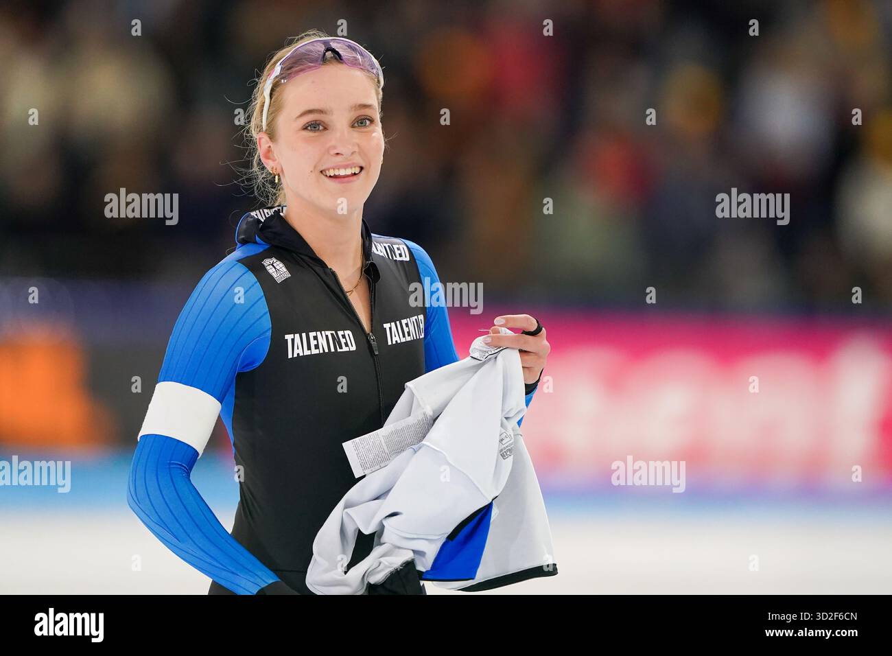HEERENVEEN, NETHERLANDS - NOVEMBER 1: Naomi Kammeraat during the Dutch ...