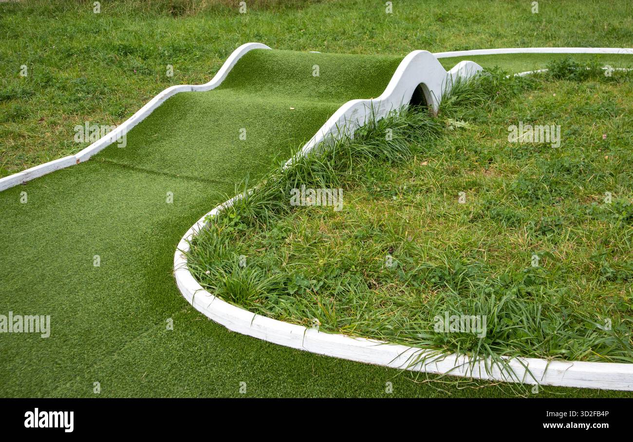 Mini golf tunnel hi-res stock photography and images - Alamy