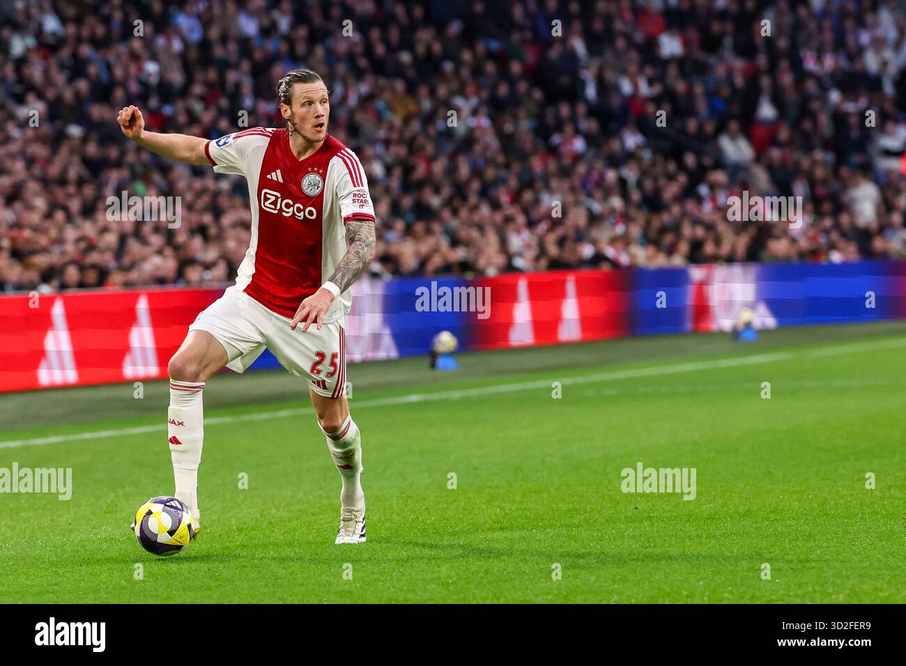 AMSTERDAM, NETHERLANDS - NOVEMBER 1: Wout Weghorst of AFC Ajax runs ...