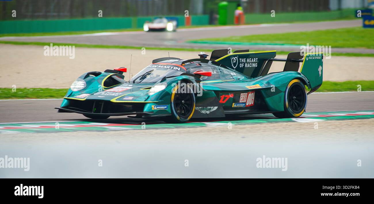 Aston martin number 009 hi-res stock photography and images - Alamy