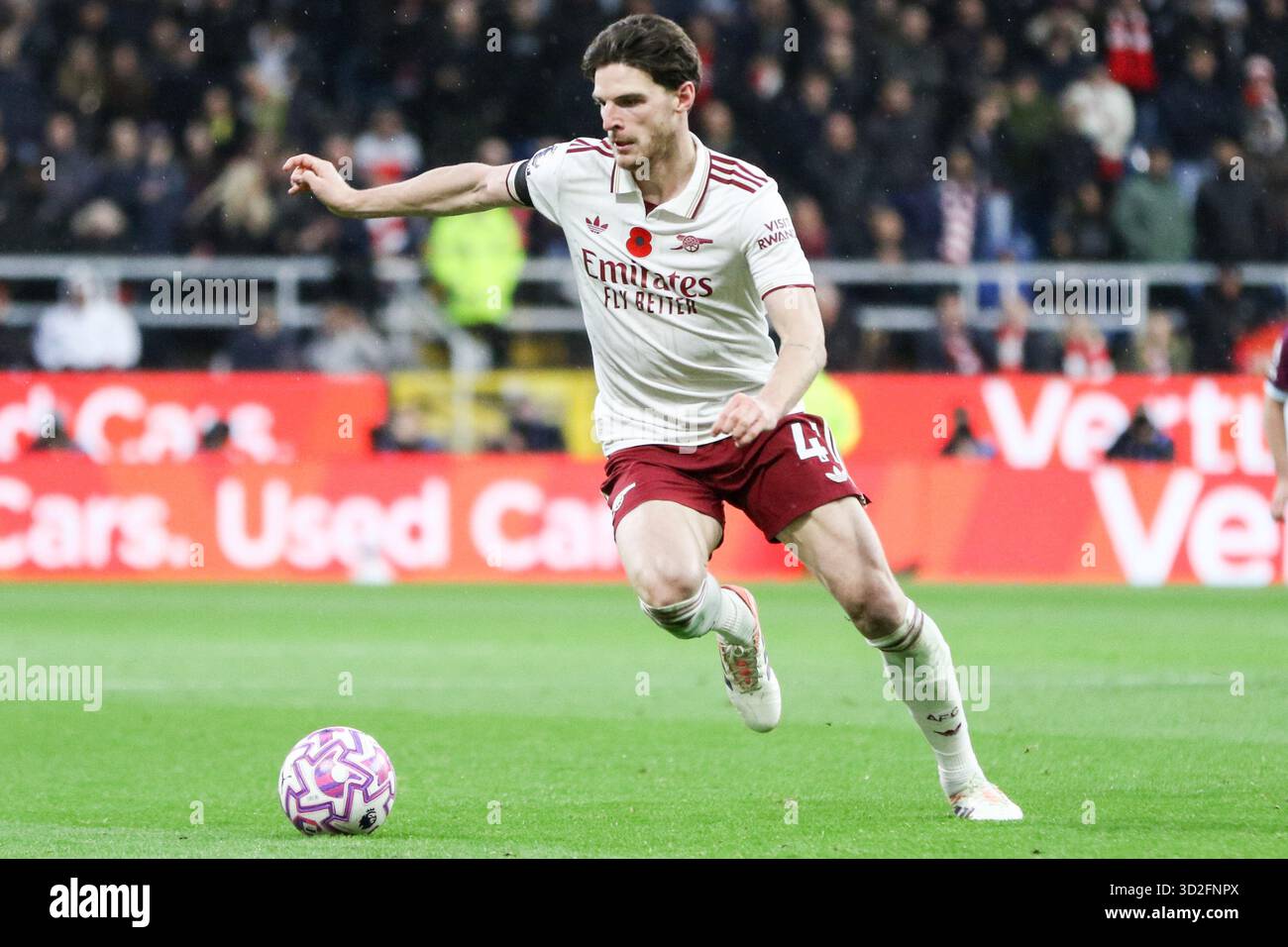 Declan Rice (41 Arsenal) controls the ball during the Premier League ...