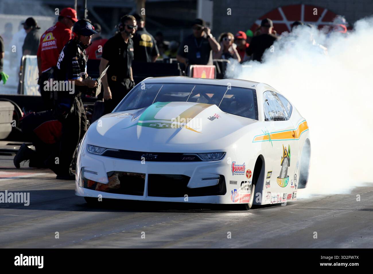 LAS VEGAS, NV - OCTOBER 31: Cory Reed does a burnout during the Dodge ...