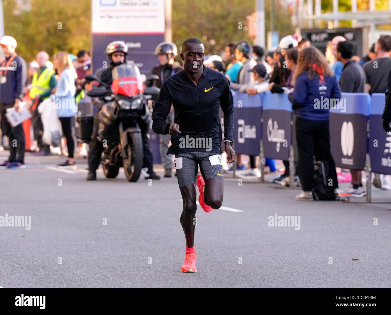 The NY Road Runners kickoff for TCS New York City Marathon Weekend with ...