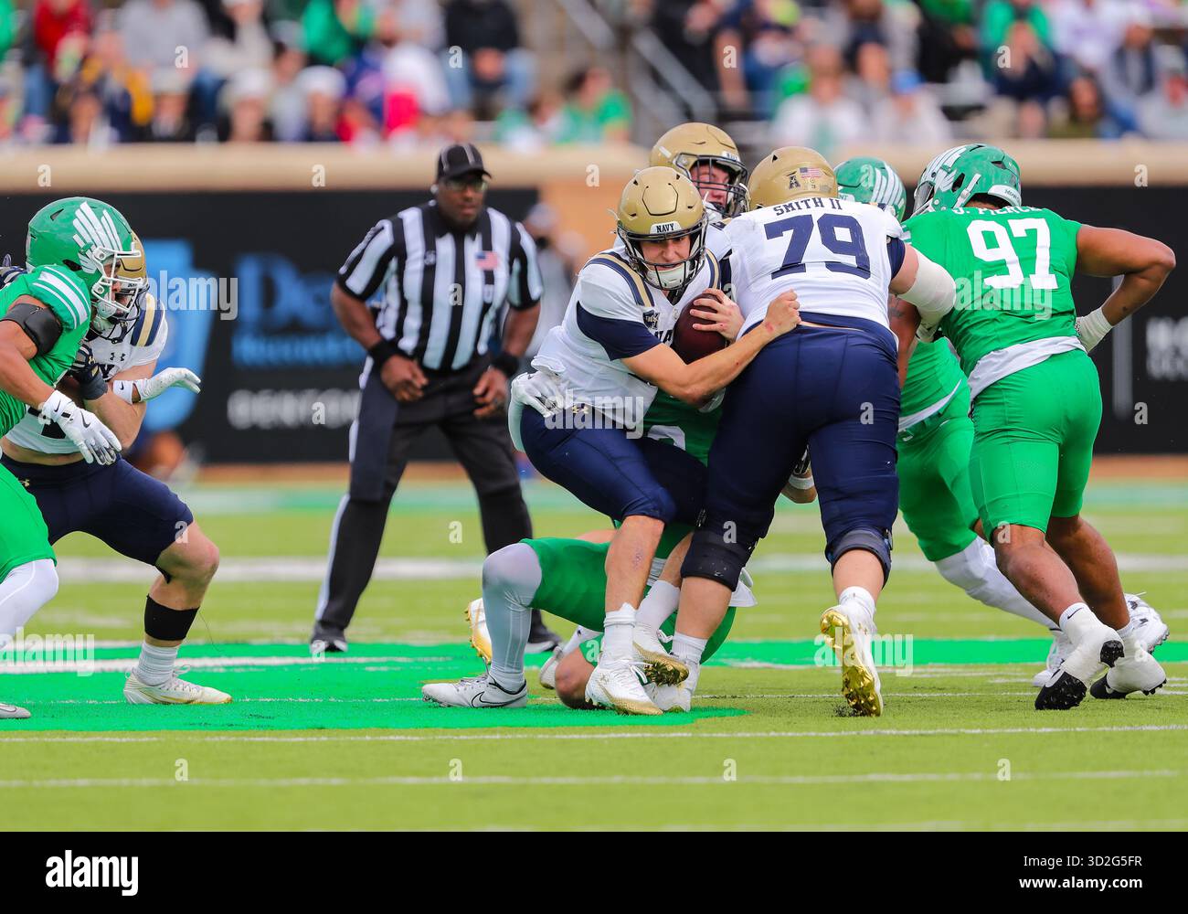 November 01, 2025:.Navy Midshipmen quarterback Blake Horvath (11) is ...