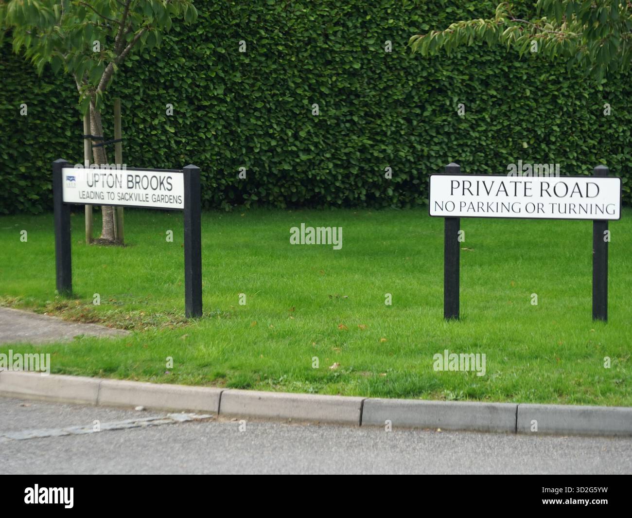Barnham road hi-res stock photography and images - Alamy