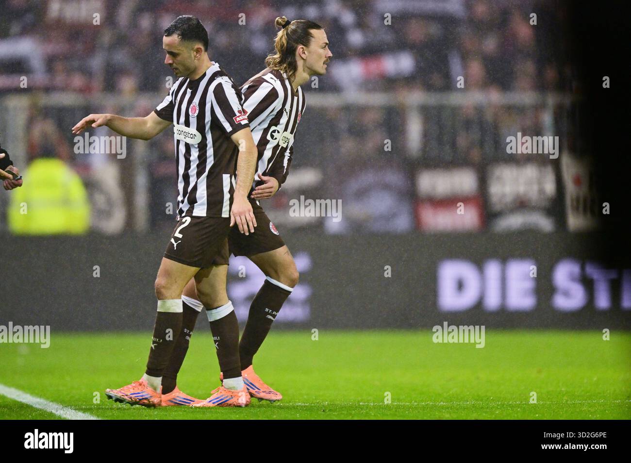 From left: Manolis Saliakas, Jackson Irvine (St. Pauli) Hamburg ...