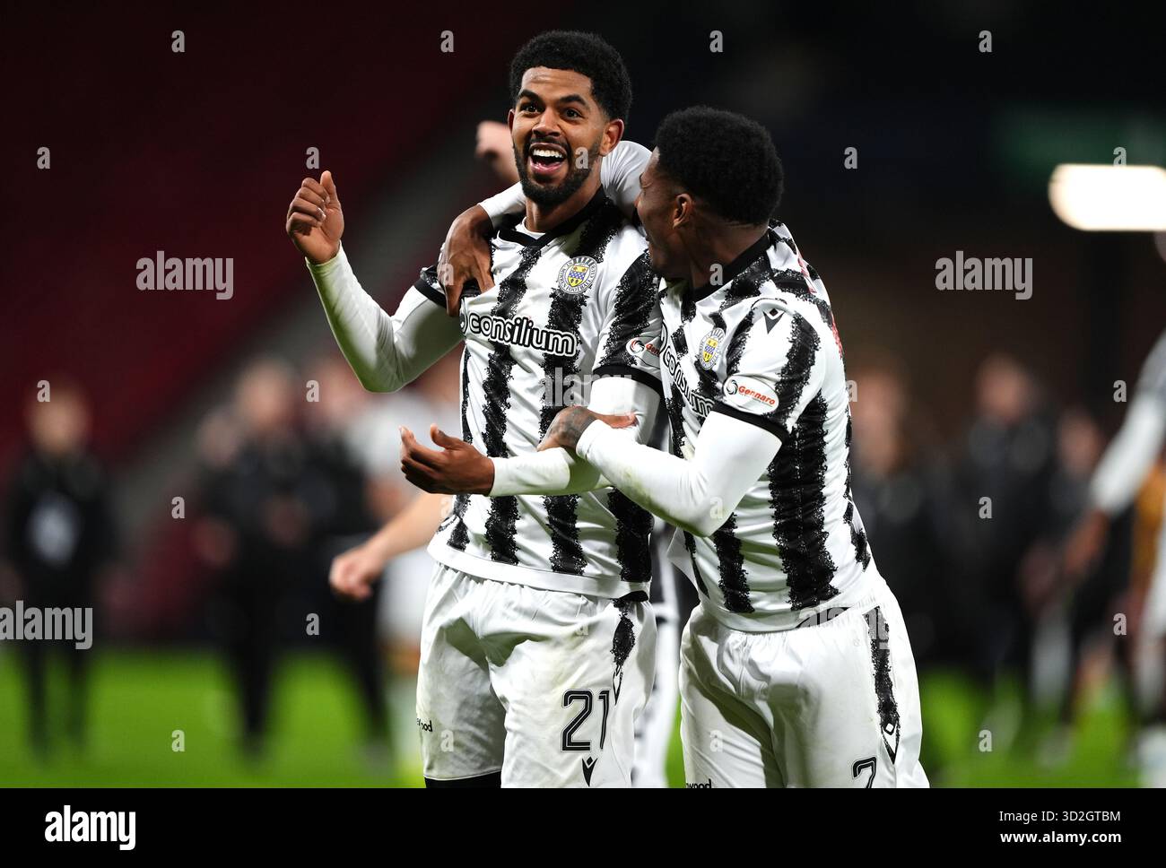 St Mirren's Miguel Freckleton (left) and St Mirren's Jayden Richardson ...