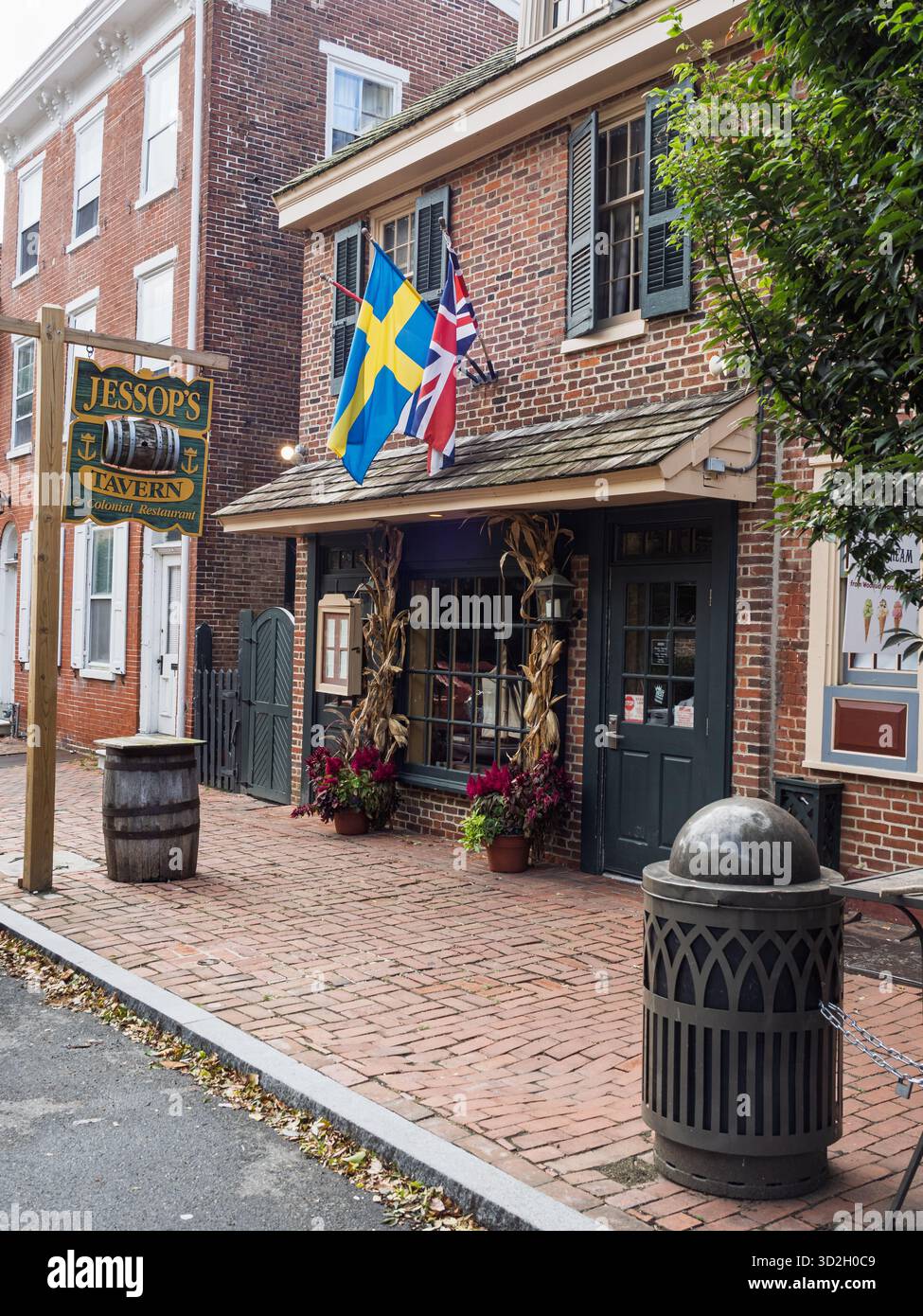 The historic Jessop's Tavern and Colonial Restaurant in New Castle ...