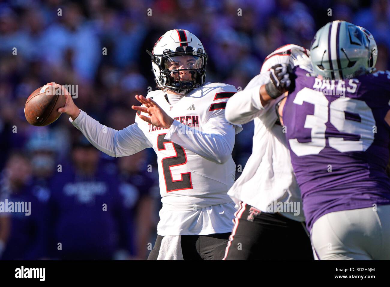 Texas Tech quarterback Behren Morton (2) looks to pass during the first ...