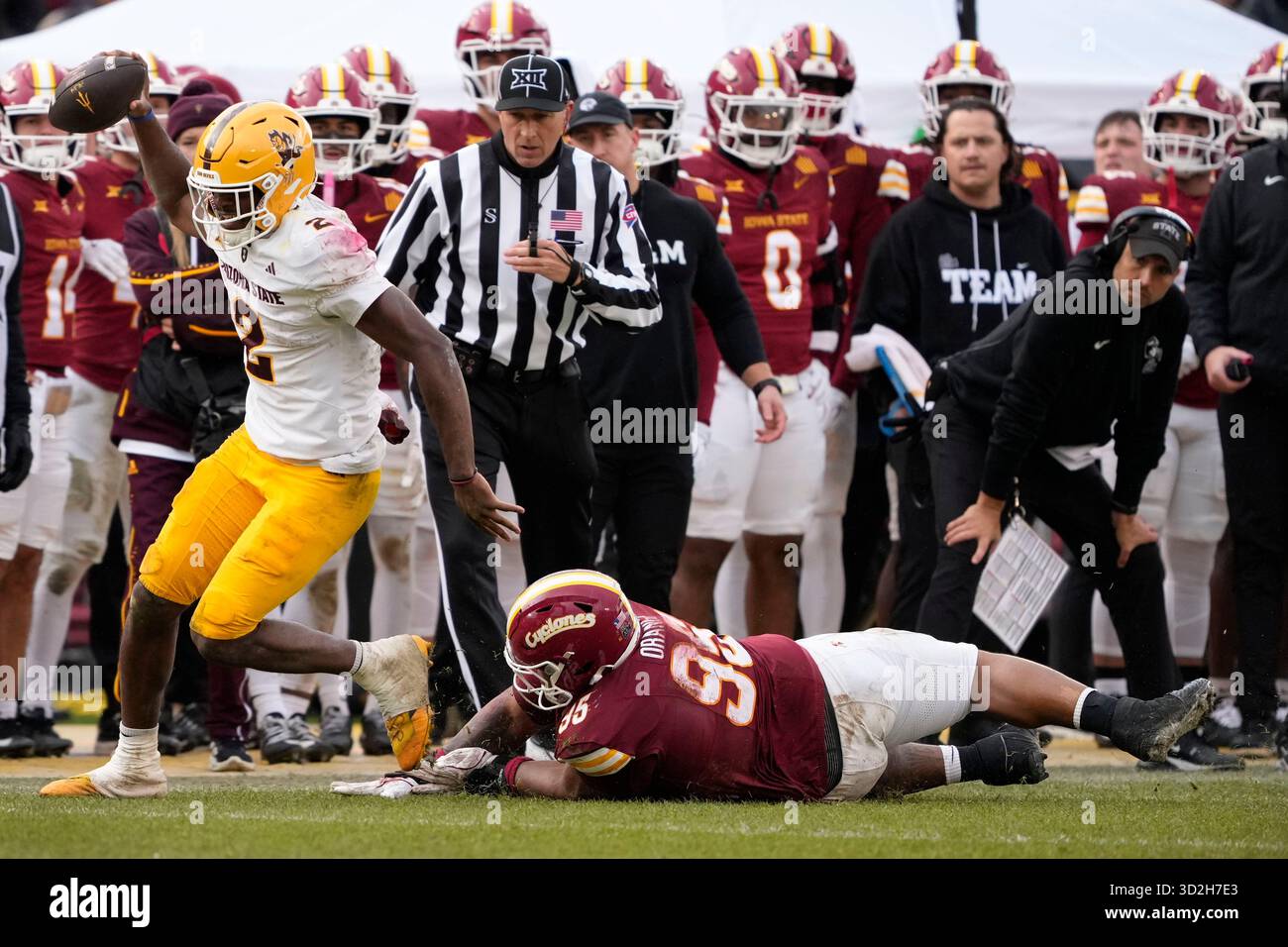 Arizona State quarterback Jeff Sims (2) runs form Iowa State defensive ...